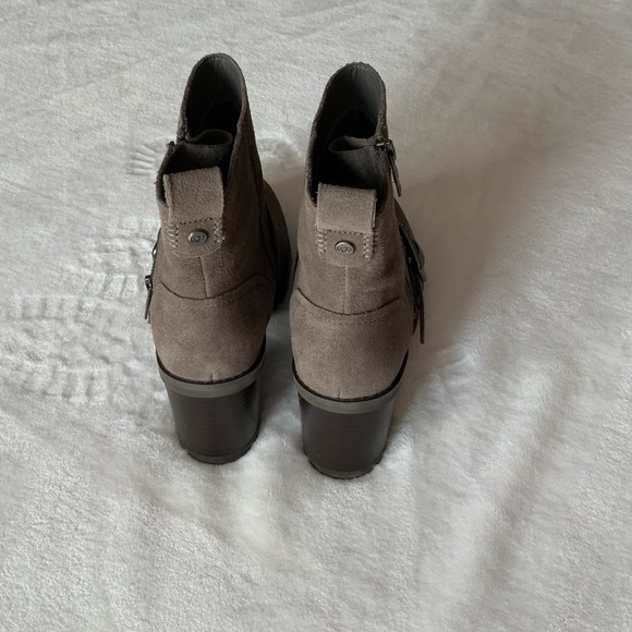 UGG | Shoes | Ugg Fern Waterproof Leather Bootie | Poshmark